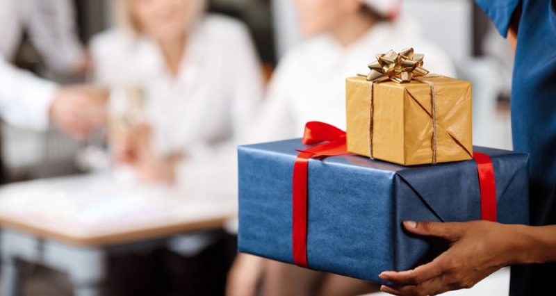 Corporate Gifting Etiquette - Send Fresh Flowers & Gifts Online - The ...