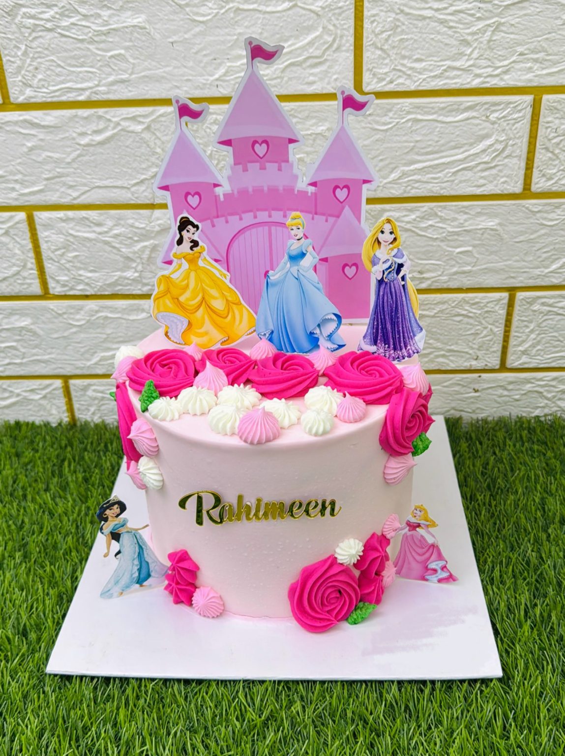 Disney Princesses Cake - Send Fresh Flowers & Gifts Online - The Flower ...